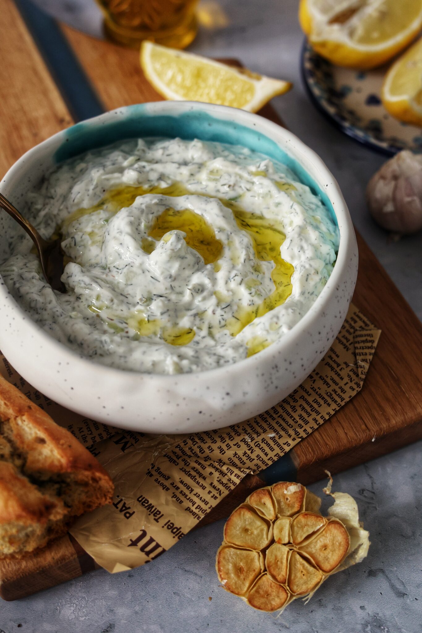 Tzatziki Sos de iaurt cu usturoi si castraveti - DeMancare